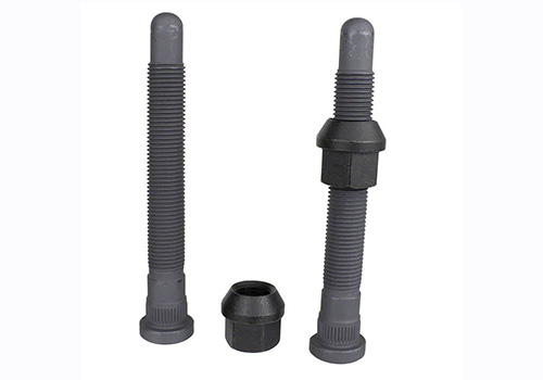 GT350R EXTENDED WHEEL STUD AND NUT KIT | Accessories | Ford.com